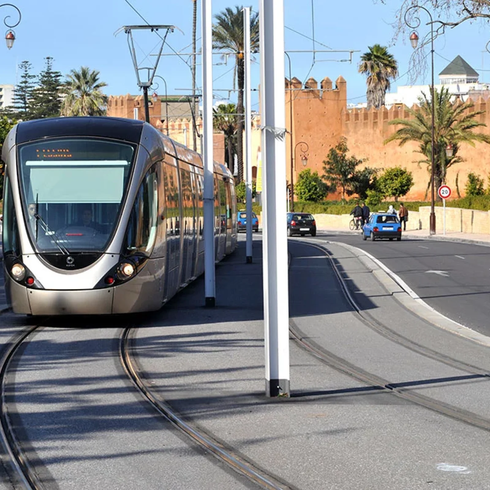Entdecke Rabat, Reite Die Wellen